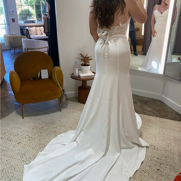 Dresses | Vowd Nwt Wedding Dress With Free Included Pearl Veil Nwt Purchased For 15 | Poshmark
